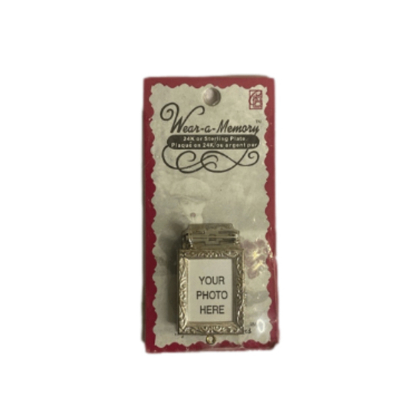 Vintage | Jewelry | Vintage Wearamemory Photo Pin Frame 24ksterling ...